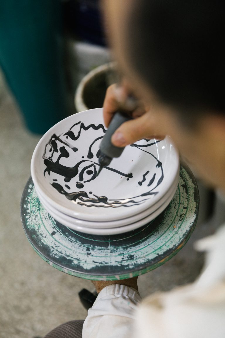 Puglia: Piles of Ceramics, Colors and a Real Humanity - Italy Segreta ...