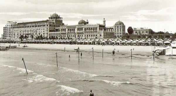 Lido: The Venetian Lagoon's Narrow Island - Italy Segreta - Travel