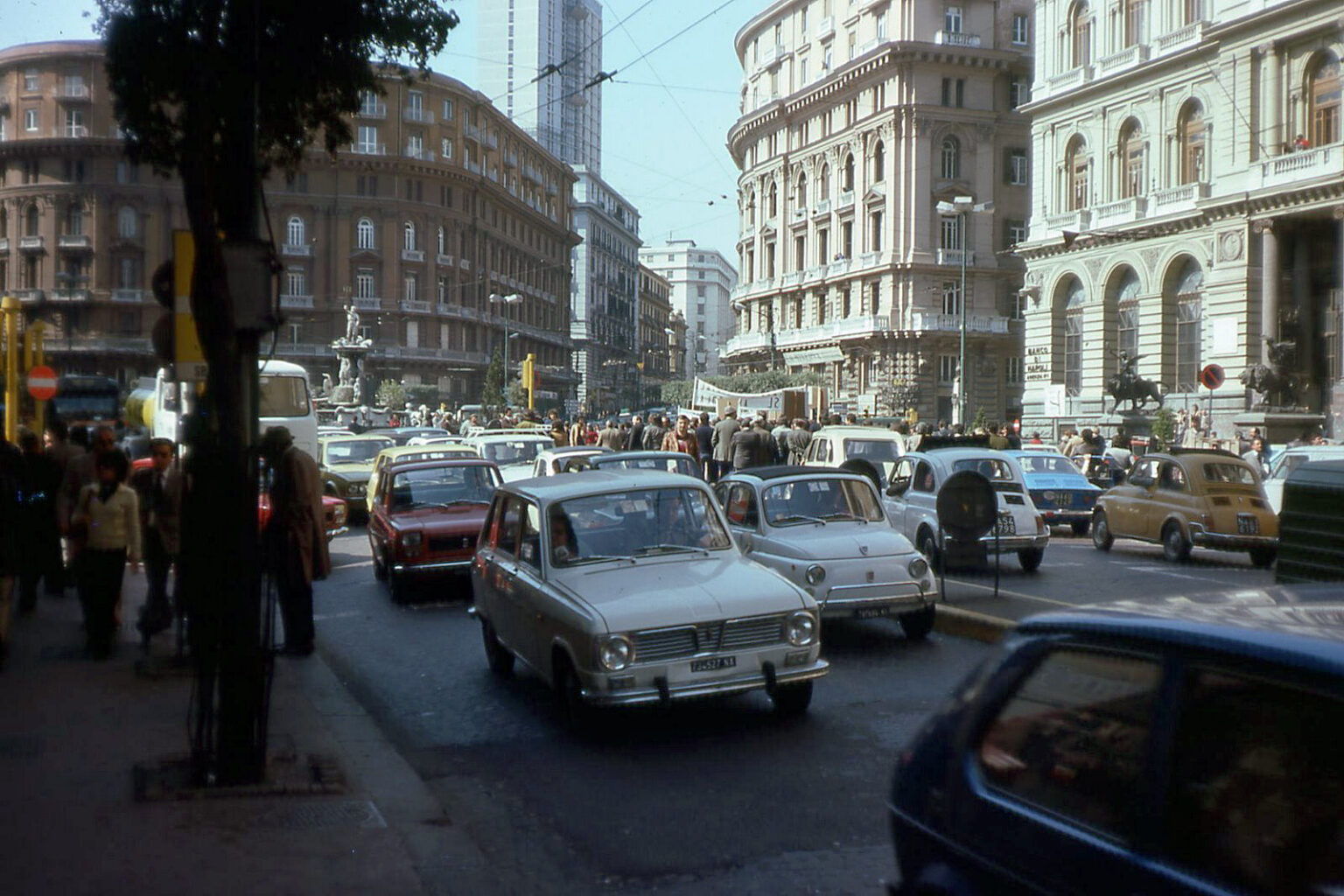 The 5: How to Eat, Speak and Drive in Naples - Italy Segreta - Culture
