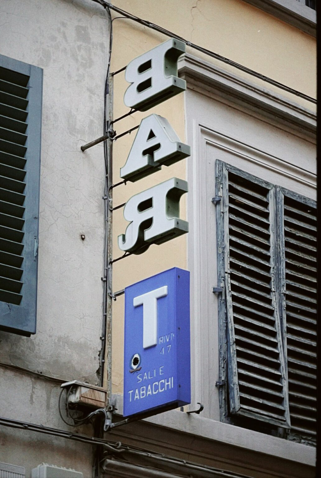 Notes on a Tabaccheria - Italy Segreta - Culture