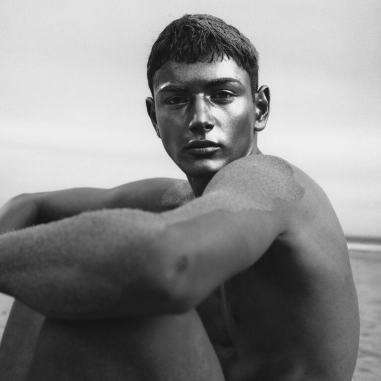 Through the Lens of Brett Lloyd: Loving Naples from the Outside-In ...