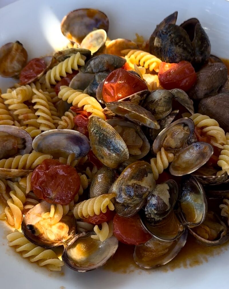 Spaghetti Alle Vongole: The Quintessential Summer Pasta? - Italy ...