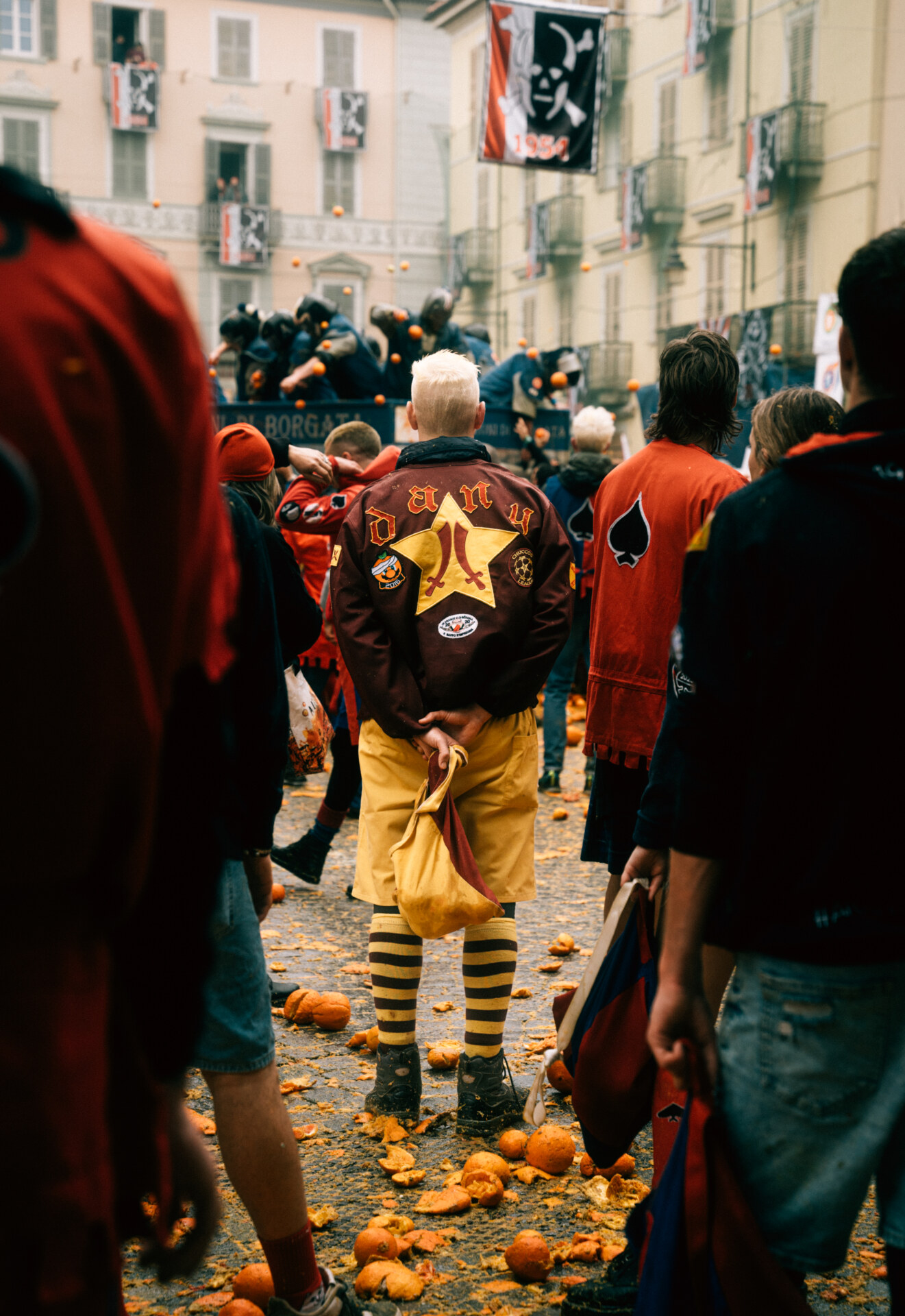 Carnage at Carnival: Ivrea’s Battle of the Oranges - Italy Segreta ...