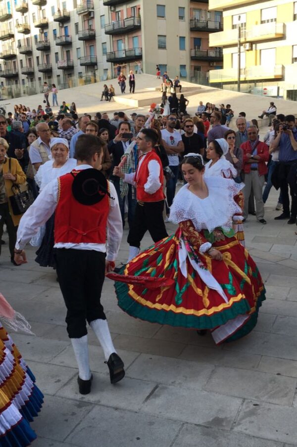 When Music was Medicine: The Tarantella’s Feminine History - Italy ...