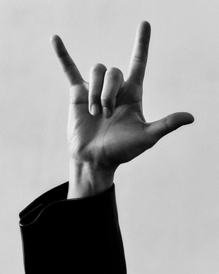 How to Speak With Your Hands: 6 Italian Gestures to Know - Italy ...