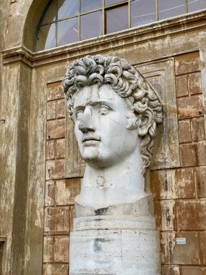 Hair Piled to the Gods: Decoding Ancient Roman Hairstyles - Italy ...